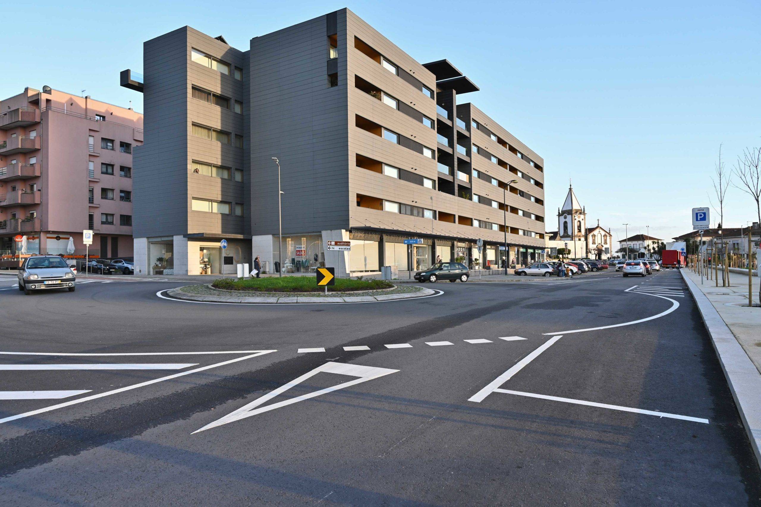 Avenida 25 de Abril - Câmara Municipal de Gondomar